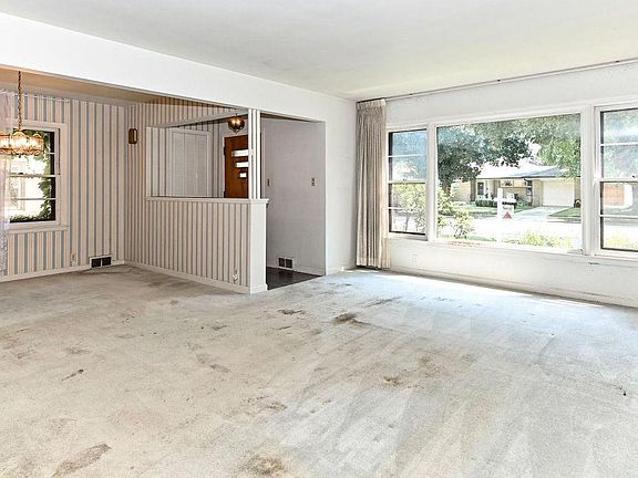 2828 North Wisconsin STREET, Racine, WI 53402 | MLS #1842890 | Zillow