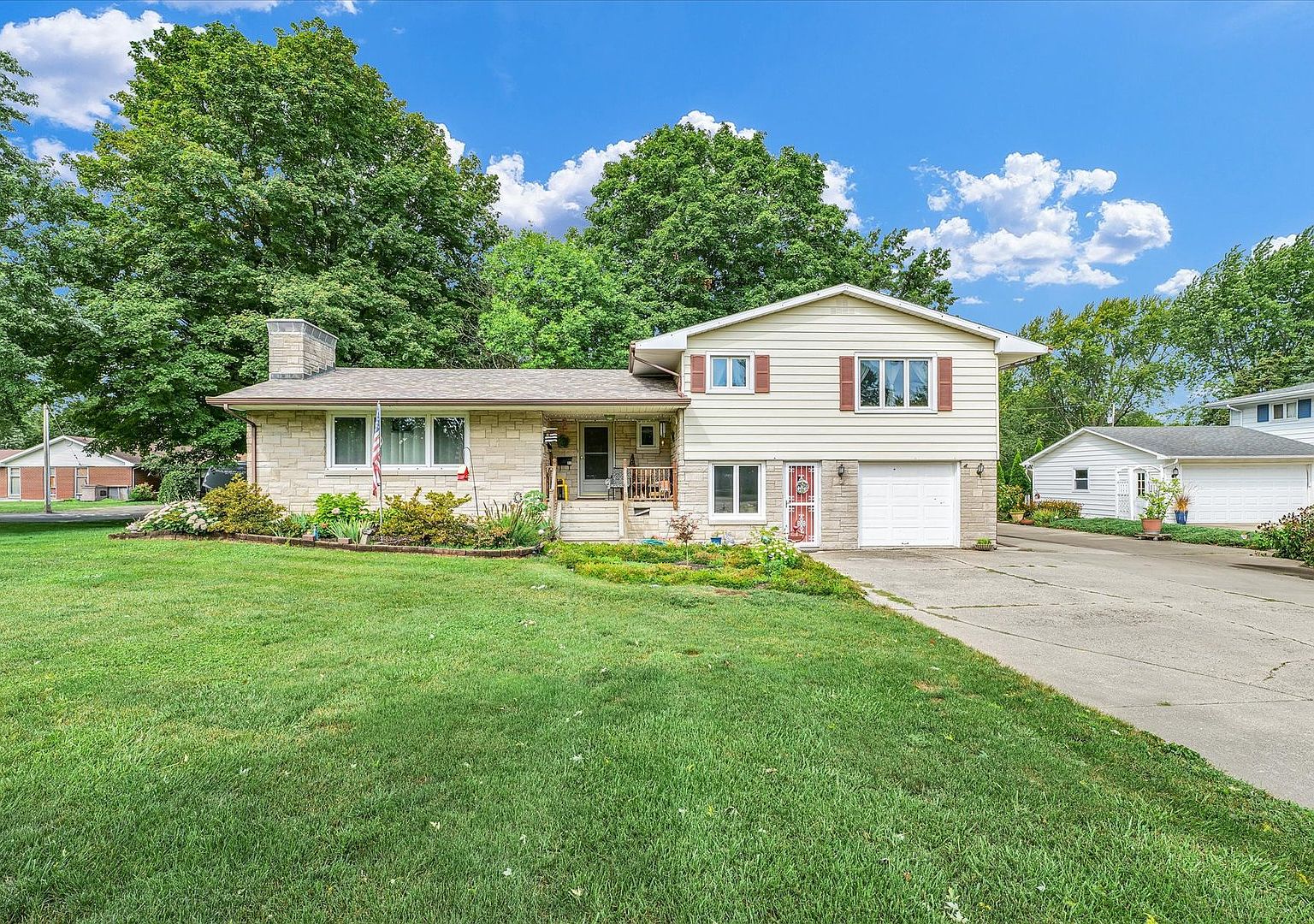 22 Meridian Ter, Paxton, IL 60957 | MLS #12151097 | Zillow