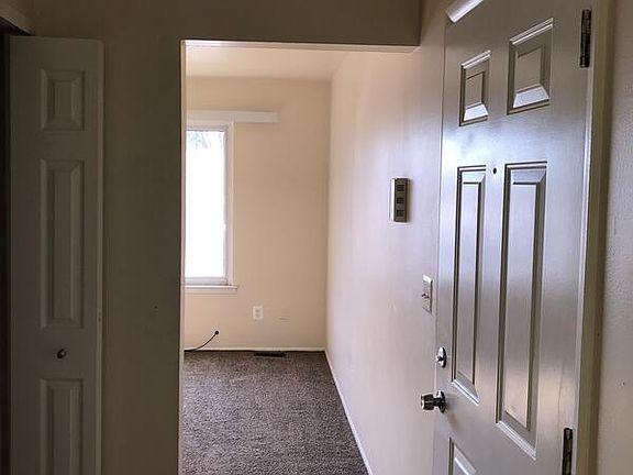 35301 Michelle Dr APT 214, Romulus, MI 48174 | Zillow