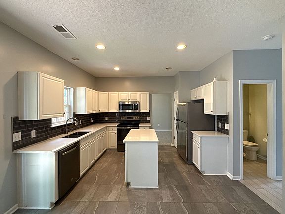 6518 Harburn Forest Dr, Charlotte, NC 28269 | Zillow