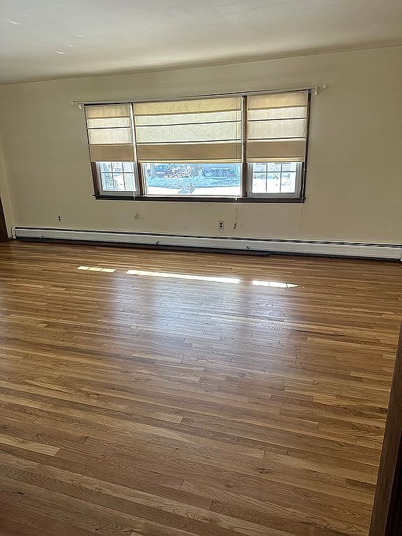 4 Whipple Rd, Pompton Plains, NJ 07444 | Zillow 4 Whipple Rd, Pompton Plains, NJ 07444 | Zillow