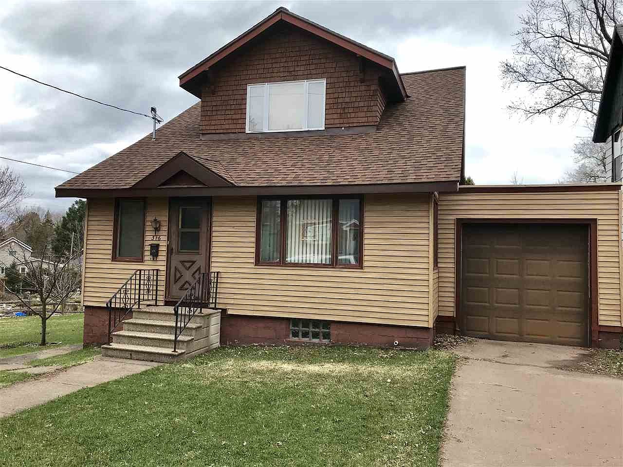 316 W Norrie St, Ironwood, MI 49938 | Zillow
