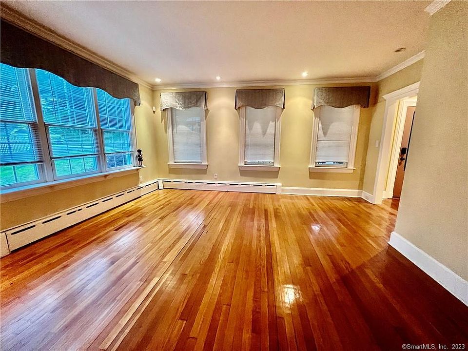 197 Knickerbocker Ave, Stamford, CT 06907 | MLS #170580394 | Zillow