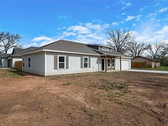 402 F St, Meridian, TX 76665 | MLS #221324 | Zillow