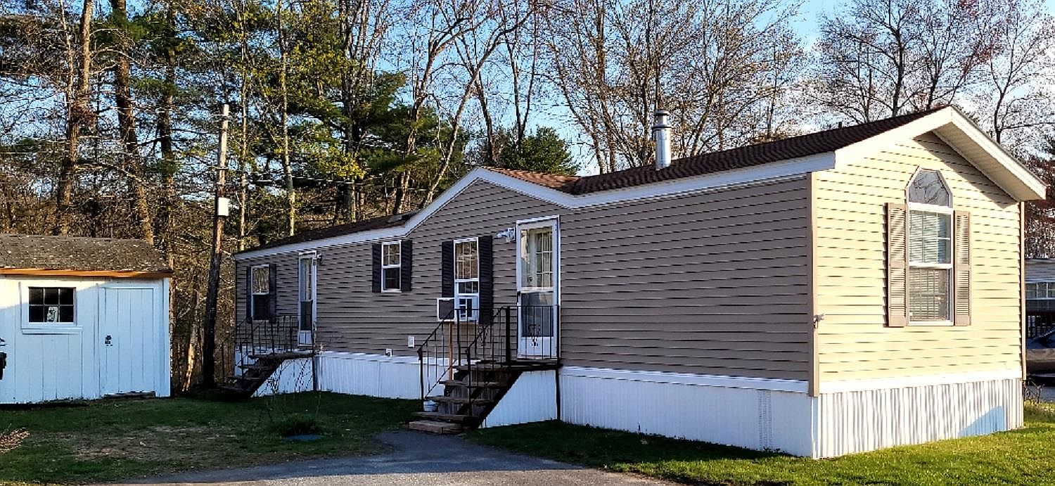 10 Horseshoe Drive, Litchfield, NH 03052 | Zillow