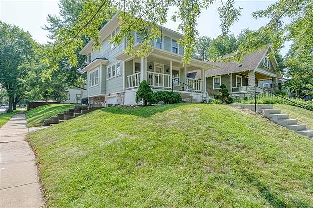 4001 State Line Rd, Kansas City, MO 64111 | Zillow