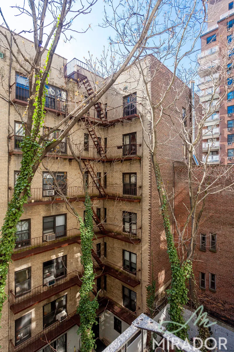 1560 York Avenue #4B in Yorkville, Manhattan | StreetEasy