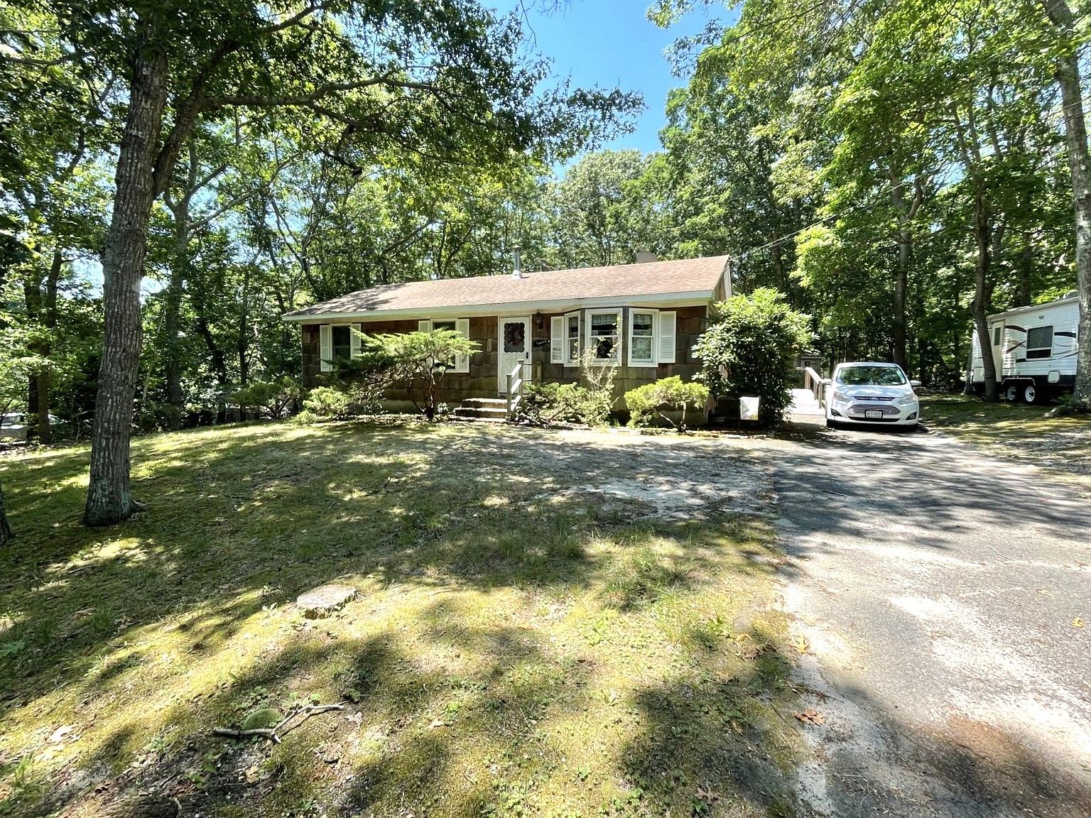 100 Denise St, Sag Harbor, NY 11963 | Zillow
