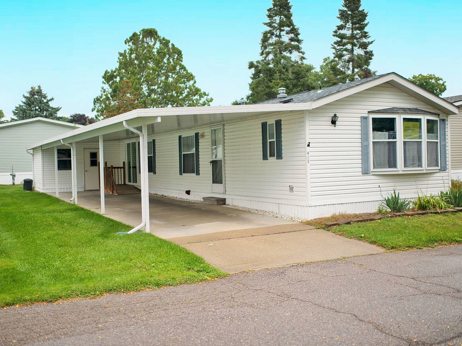 415 Flamingo St, Rochester Hills, MI 48309 | MLS #11203353 | Zillow