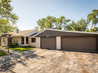 7219 W 113th Pl, Worth, IL 60482 | Zillow