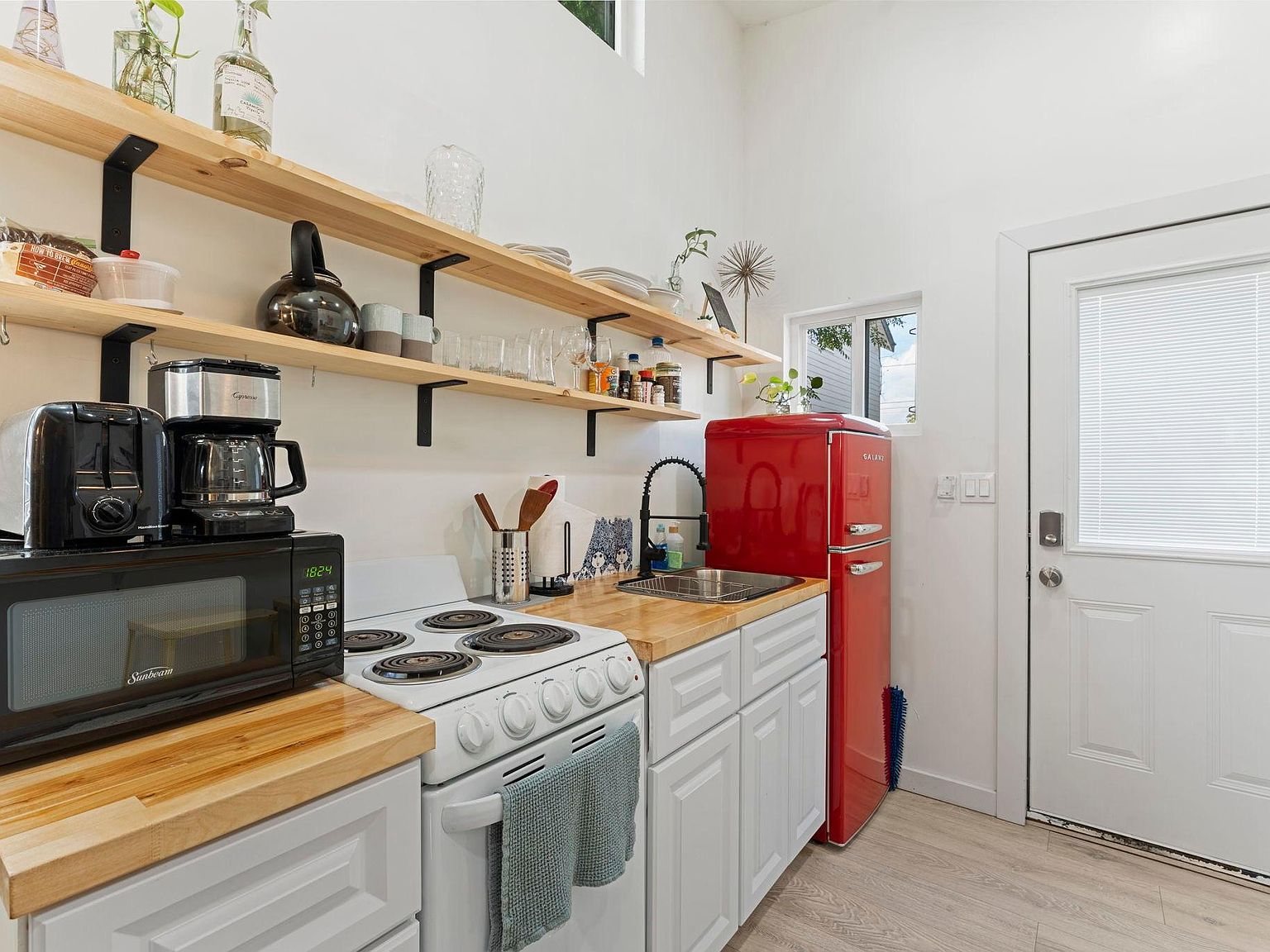 1137 Mansell Ave, Austin, TX 78721 | Zillow