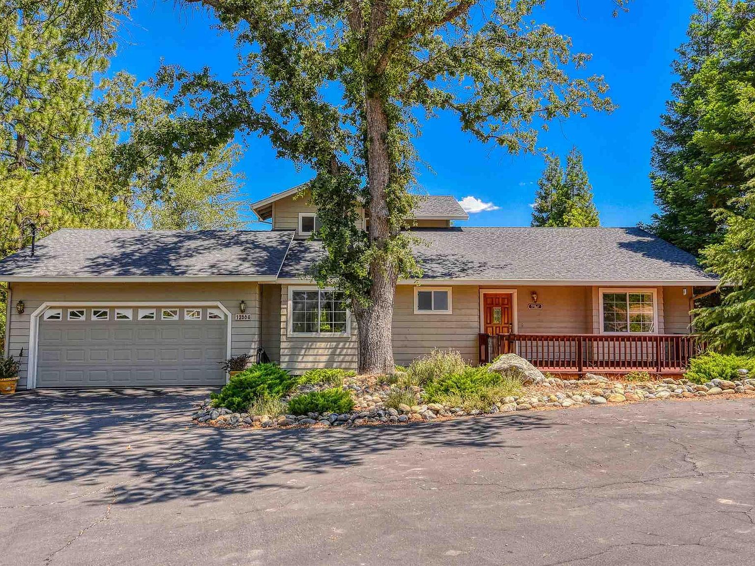 12664 Cresthaven Dr, Groveland, CA 95321 | Zillow
