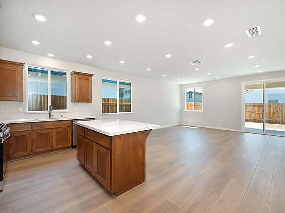 2329 Longmire Loop, Roseville, CA 95747 | MLS #225003867 | Zillow