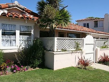3031 Pleasure Point Dr, Santa Cruz, CA 95062 | Zillow