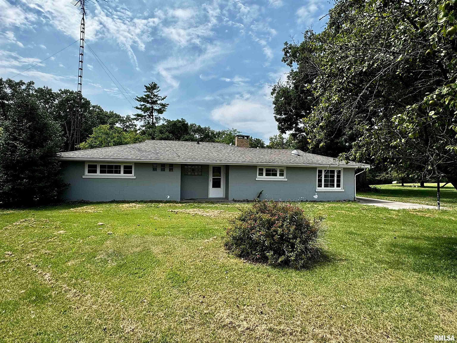 1600 Cherokee Rd, Macomb, IL 61455 | Zillow