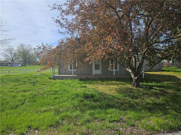 Stilwell KS Real Estate - Stilwell KS Homes For Sale | Zillow