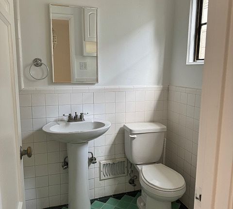 9646 Robbins Dr #B, Beverly Hills, CA 90212 | Zillow