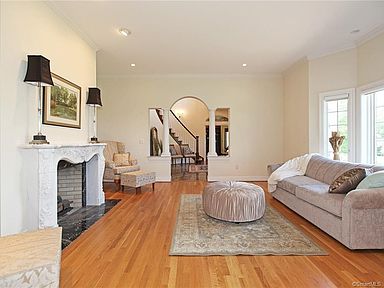 24 Hunting Ridge Dr, Simsbury, CT 06070 | Zillow