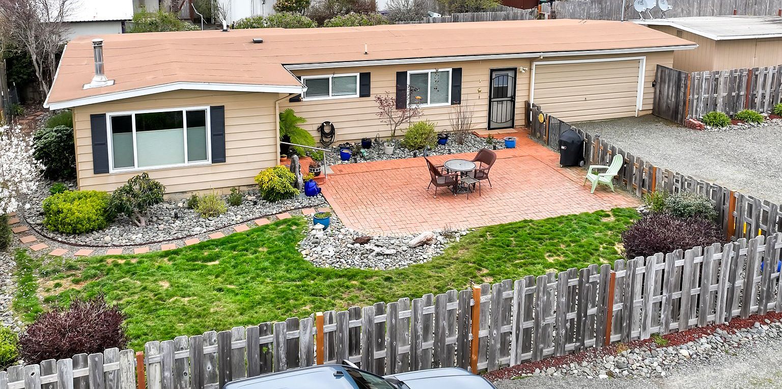 16224 Chapman Ln, Brookings, OR 97415 | Zillow