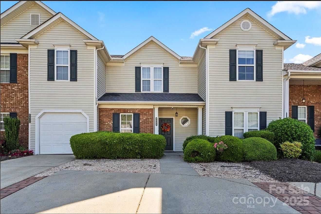 9068 Cinnabay Dr, Charlotte, NC 28216 | MLS #4238215 | Zillow