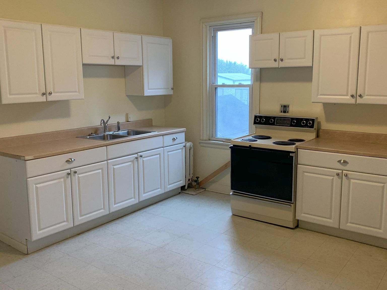 1 E Main St APT 4, New Kingstown, PA 17072 | Zillow