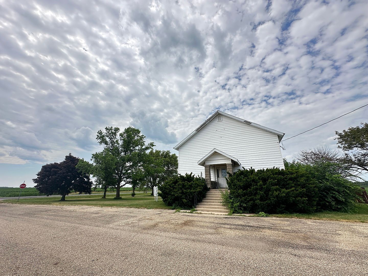21027 Prairie Chapel Rd, Farmer City, IL 61842 | Zillow