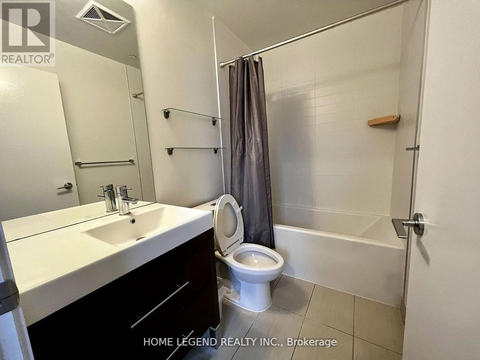 66 Forest Manor Rd UNIT 806, Toronto, ON M2J 0B7 | Zillow