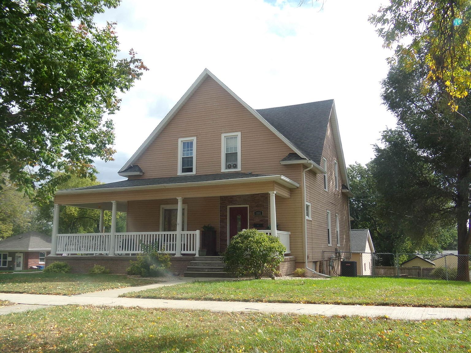 1101 W 4th Ave, Mitchell, SD 57301 | MLS #23-469 | Zillow