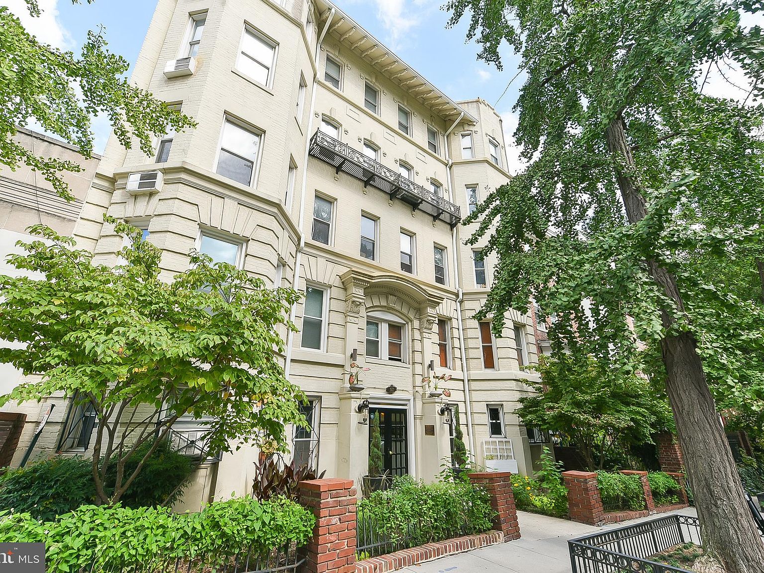 1831 Belmont Rd NW APT 204, Washington, DC 20009 | Zillow