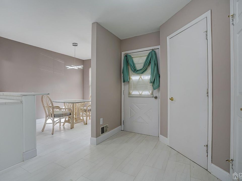 43 Jill Ct S, Monmouth Junction, NJ 08852 | Zillow