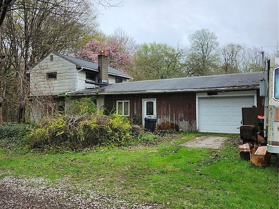 3970 Parklane Dr, Conneaut, OH 44030 | MLS #5116929 | Zillow