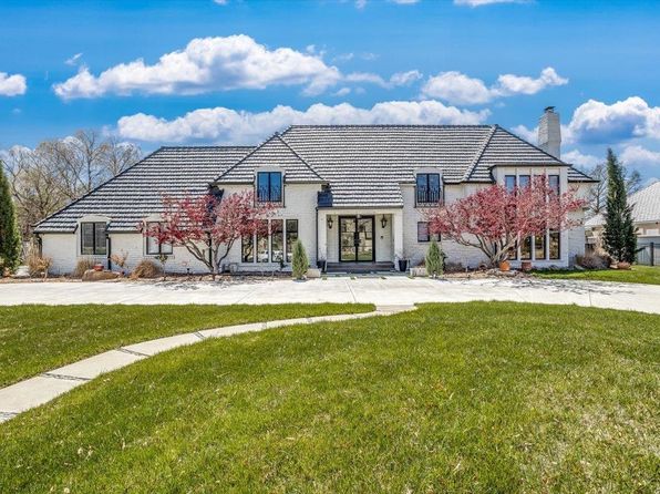 Wichita KS Luxury Homes For Sale - 655 Homes | Zillow