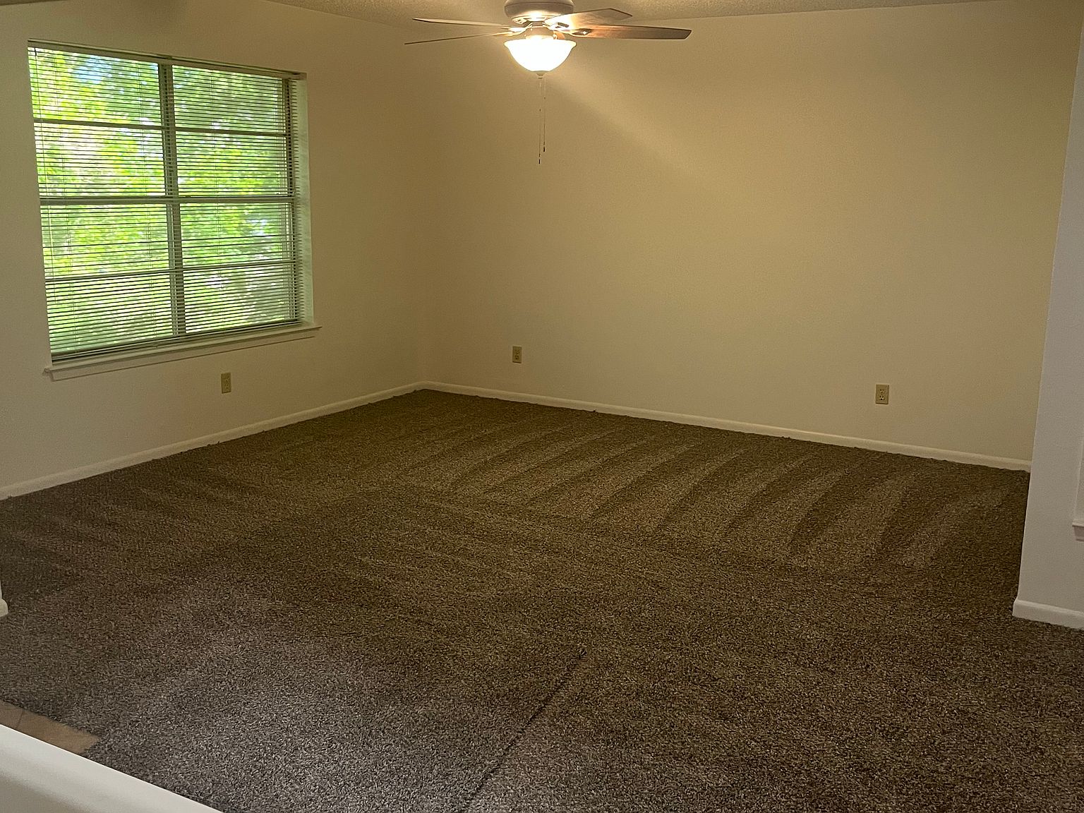 621 Schmitz Ave APT 4, Denton, TX 76209 | Zillow