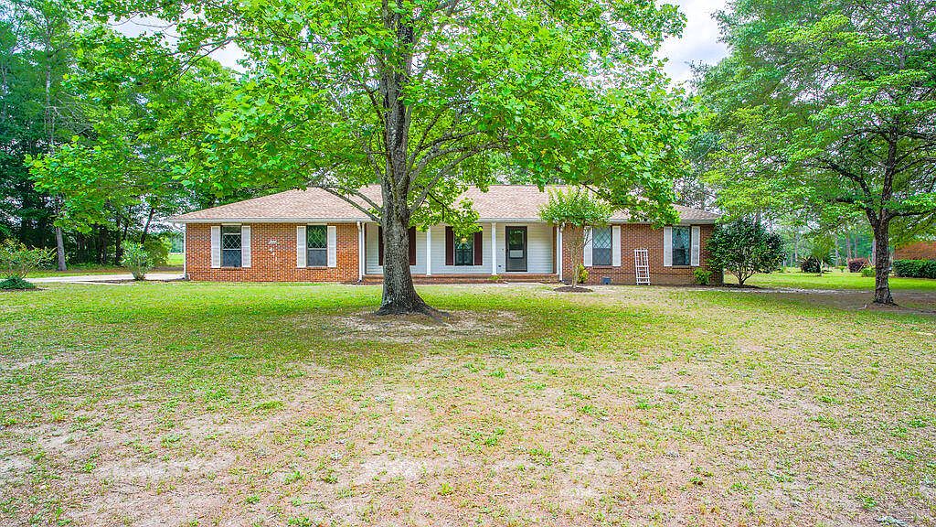 441 Country Club Dr, Defuniak Springs, FL 32435 | Zillow