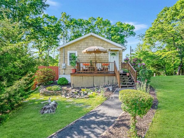 Wading River NY Real Estate - Wading River NY Homes For Sale | Zillow