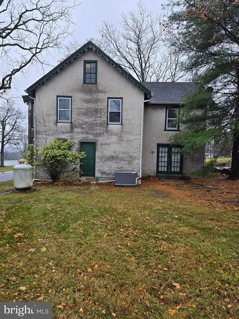 6 Township Line Rd, Line Lexington, PA 18932 | Zillow