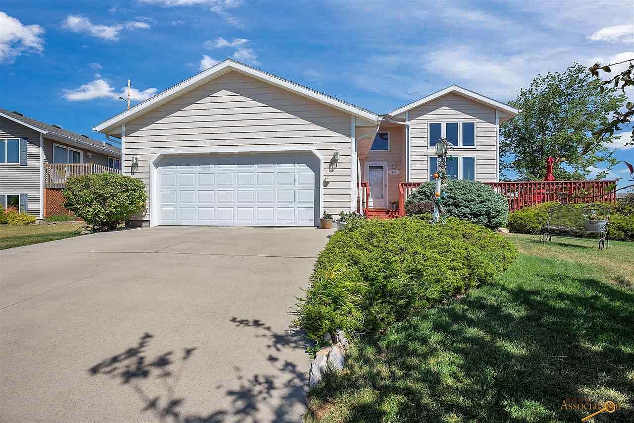 992 Tinton Ln, Rapid City, SD 57703 | Zillow