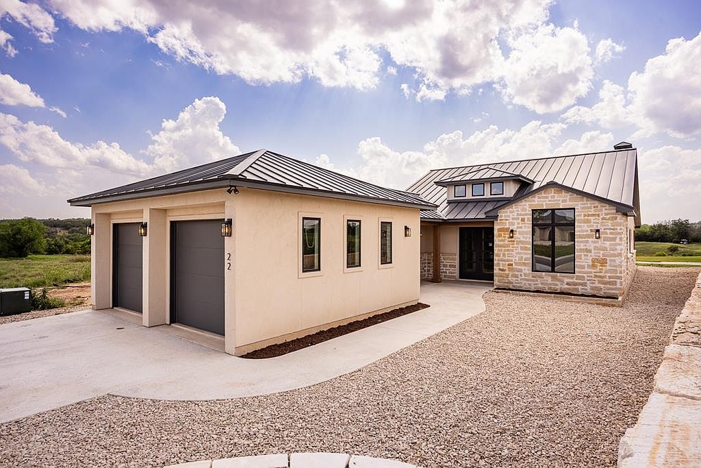 4528-22 Comanche Trace Dr E, Kerrville, TX 78028 | MLS #118499 | Zillow