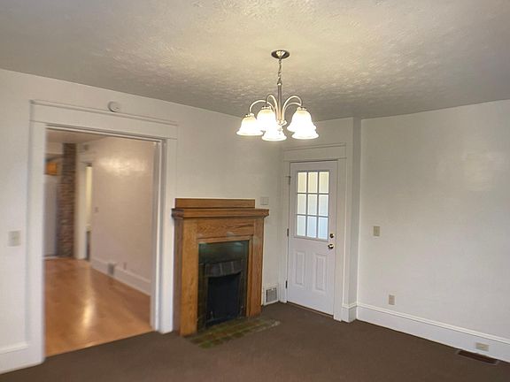 412 Chestnut St APT 2, Erie, PA 16507 | Zillow