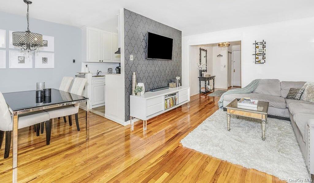 3311 Giles Place UNIT 3M, Bronx, NY 10463 | Zillow