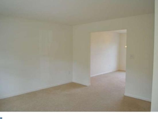 208 Longview Dr, Sinking Spring, PA 19608 | Zillow