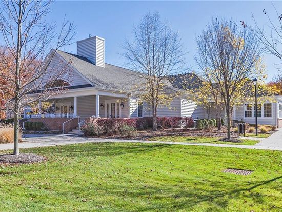 32 Edgemere Dr, Kendall Park, NJ 08824 | Zillow