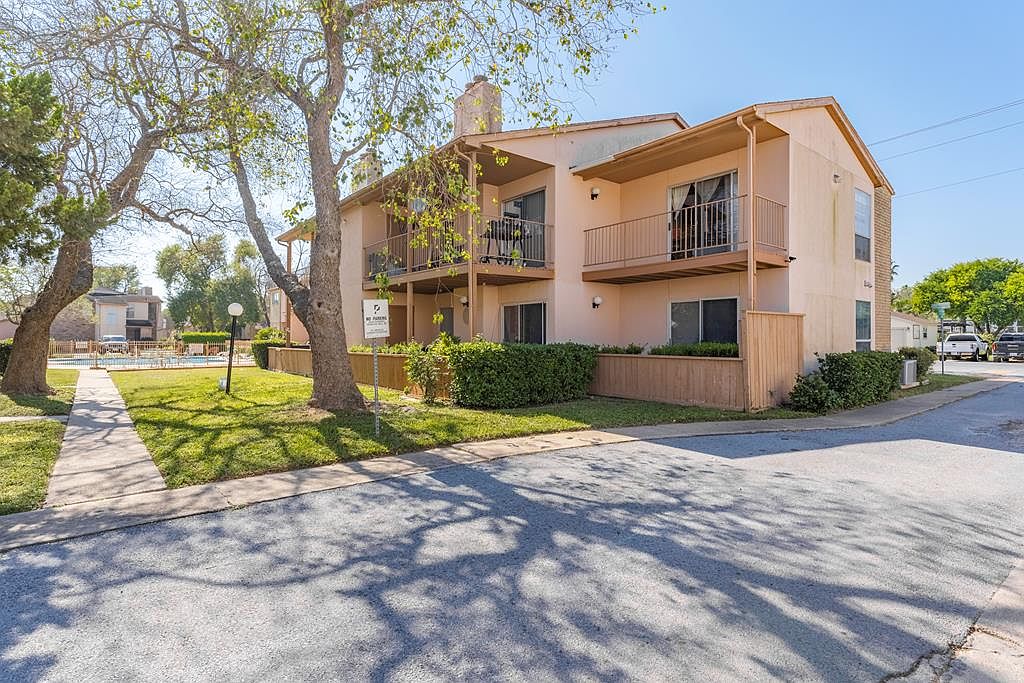3500 Carmen Ave APT 1004, Olmito, TX 78575 | MLS #103445 | Zillow