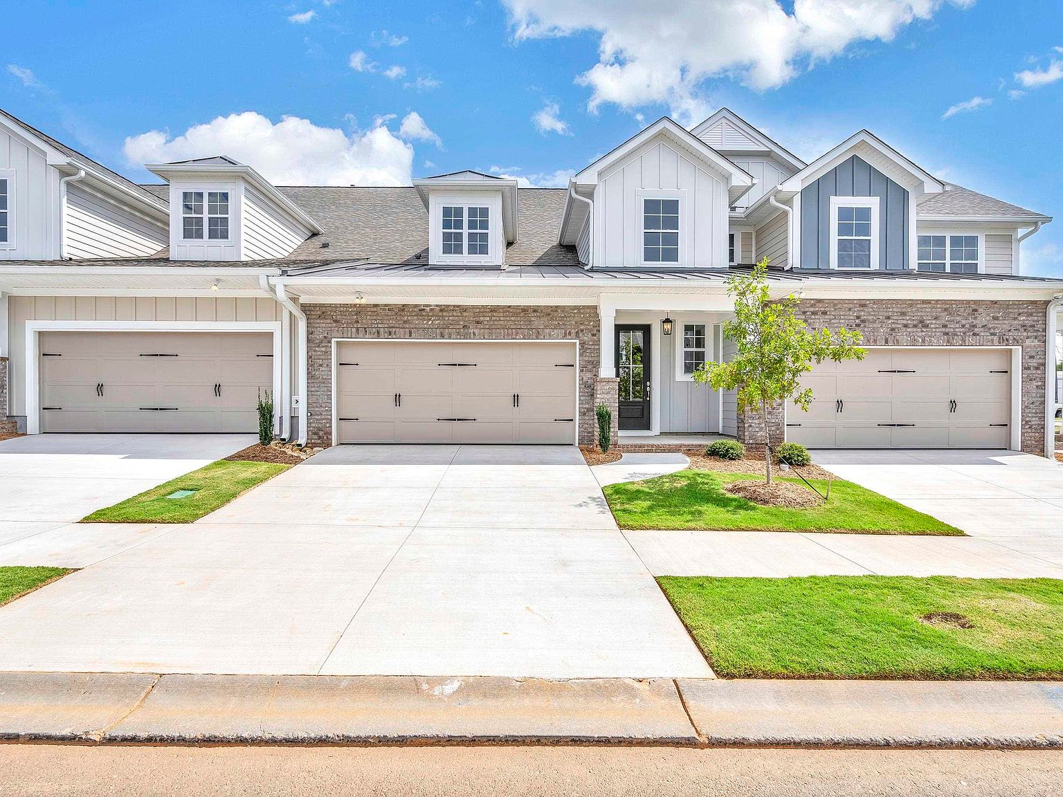 8 Red Lion Rd, Greenville, SC 29607 | Zillow