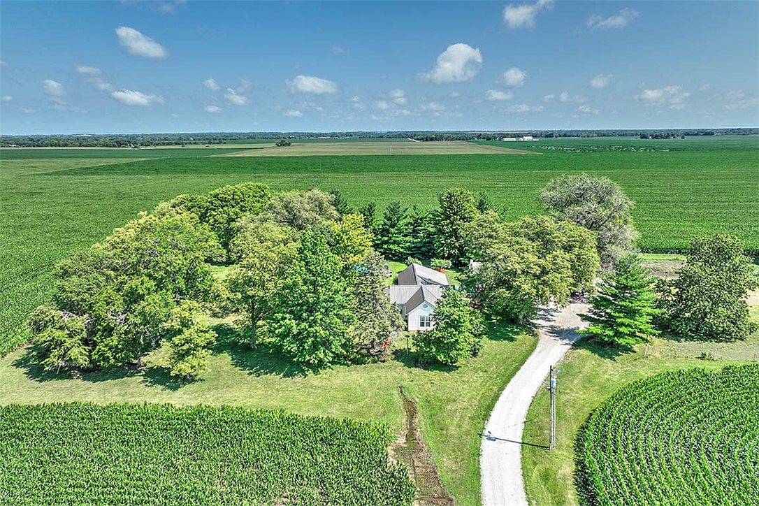 6044 W Elwin Rd, Elwin, IL 62532 | Zillow