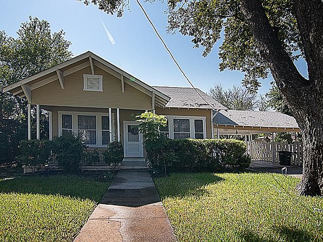 603 E Losoya St, Del Rio, TX 78840 | Zillow