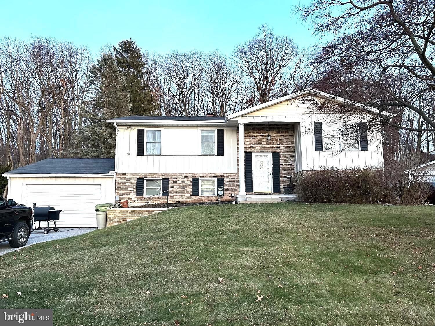 11 Whitcraft Ln, Shrewsbury, PA 17361 | MLS #PAYK2054256 | Zillow