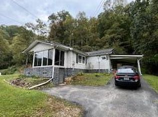 1290 Barrenshee Crk, Freeburn, KY 41528 | MLS #123873 | Zillow