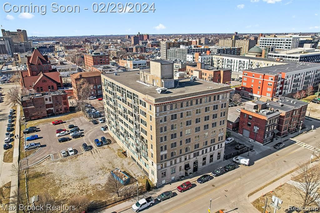2915 John R St APT 204, Detroit, MI 48201 | MLS #20240010450 | Zillow