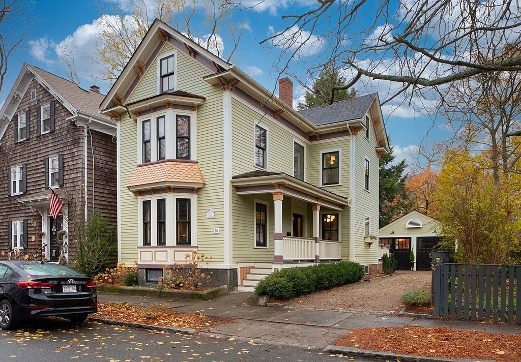 10 Hathorne St, Salem, MA 01970 | Zillow